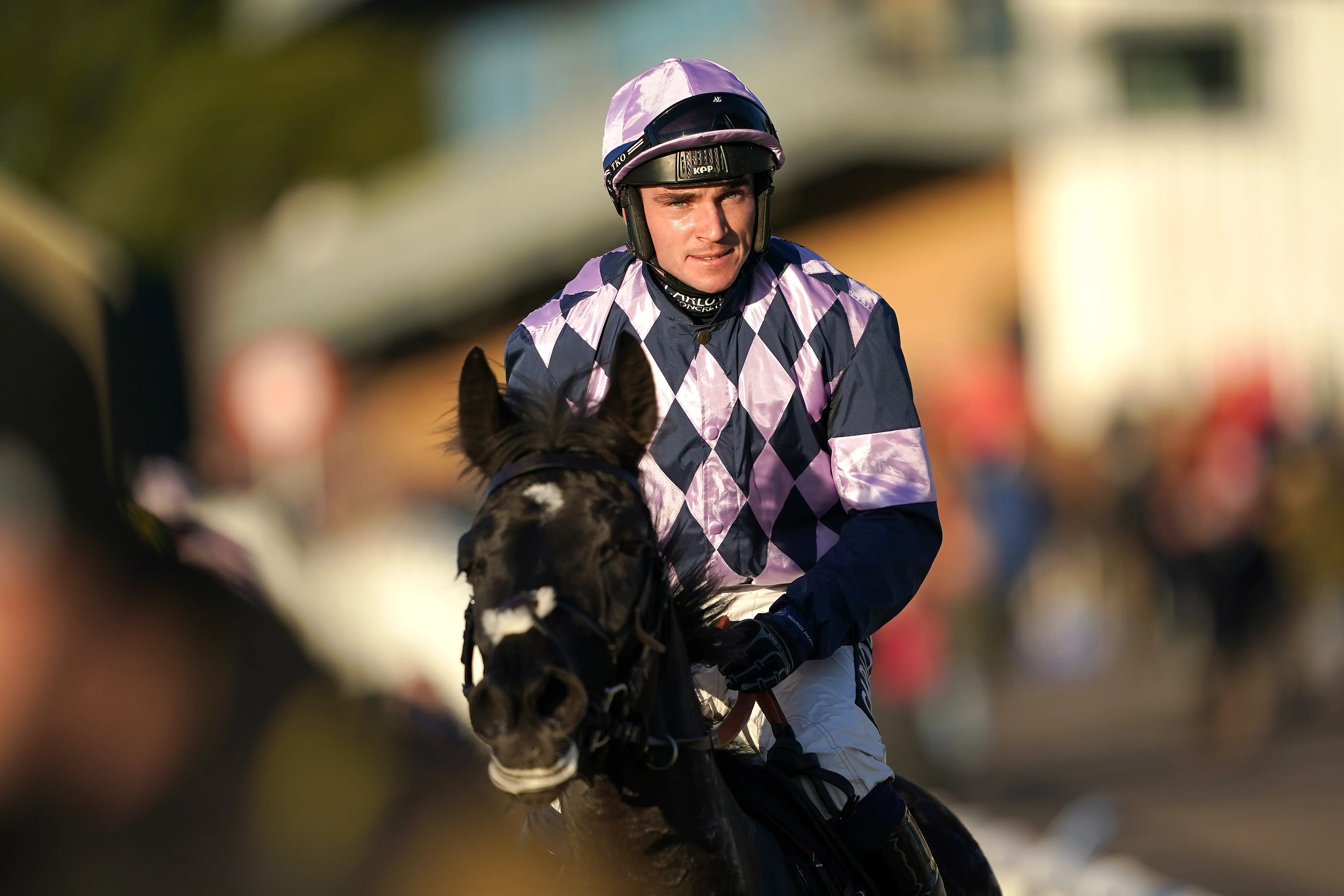 Burke steps up for Il Est Francais ride