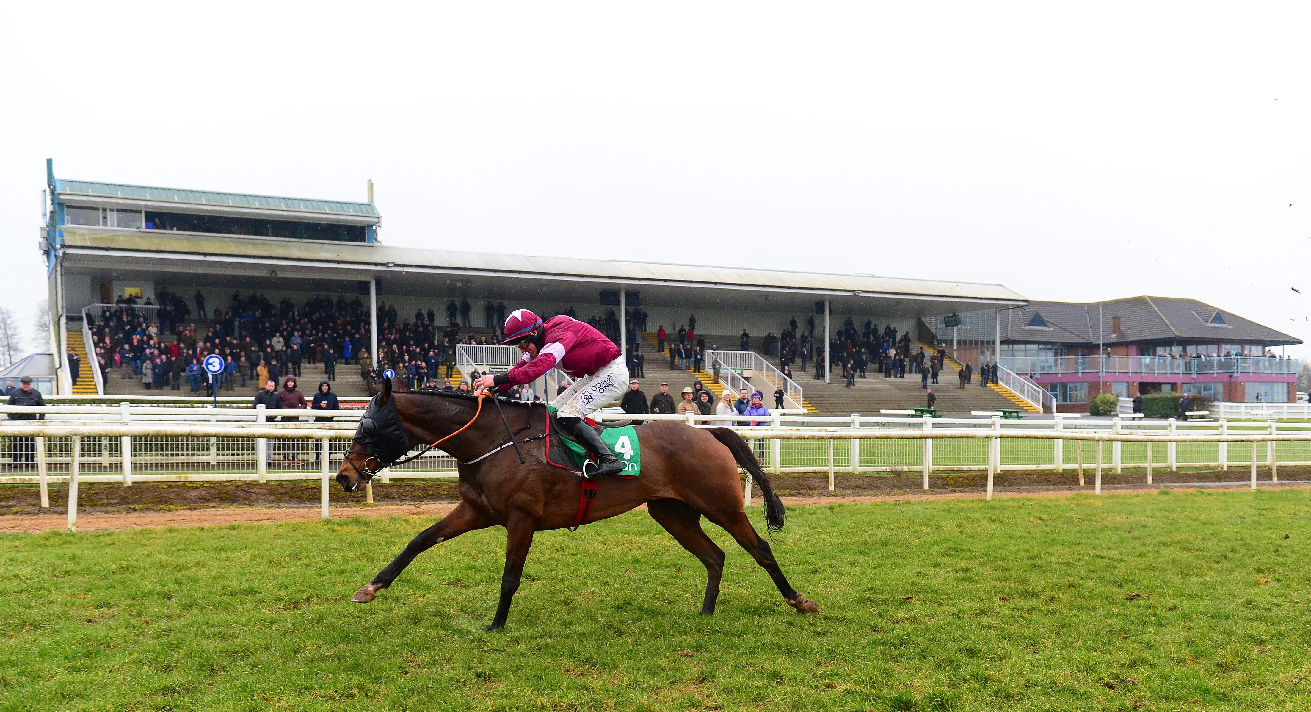 Monbeg Notorious cut to 6-1 for National Hunt Chase after Navan win