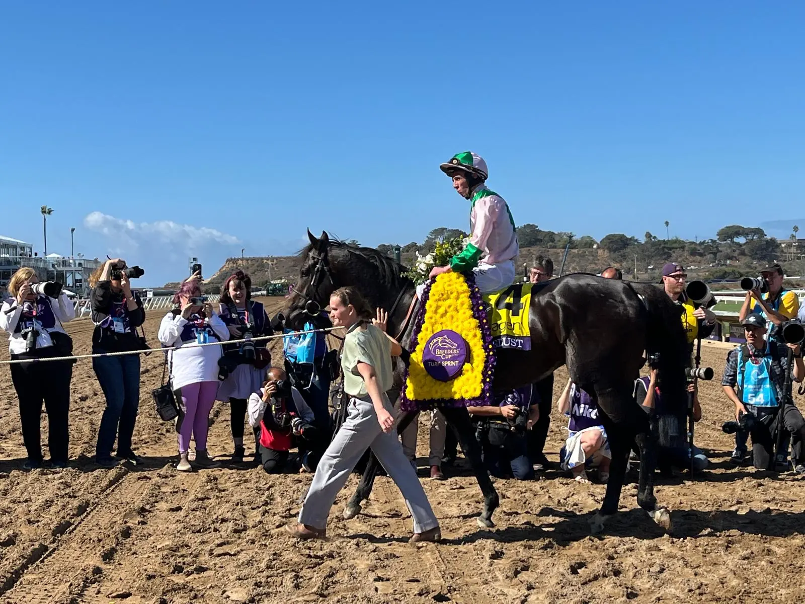 Starlust has star power in Turf Sprint for Beckett and Ryan