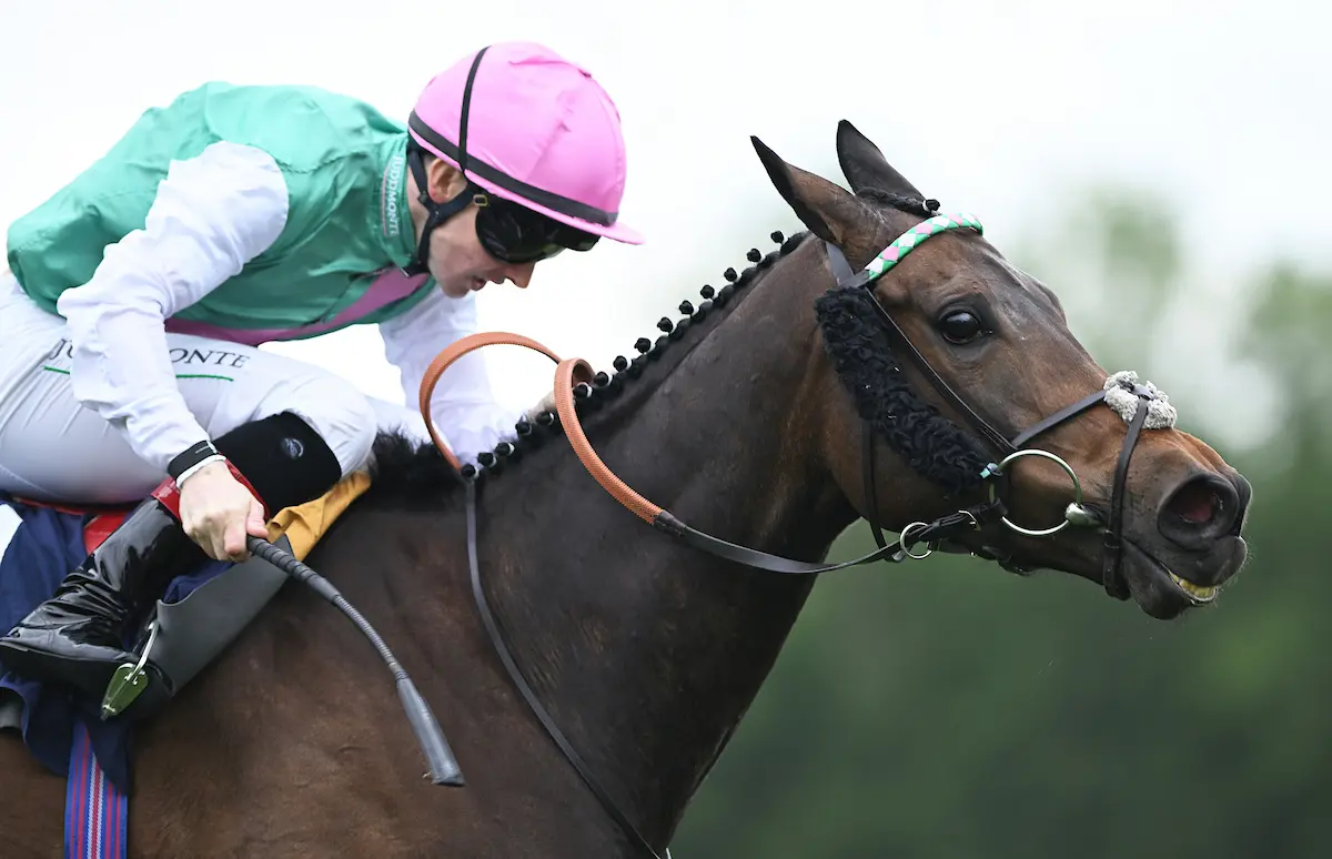 Kalpana wins narrowly on return to action